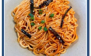 正宗葱油拌面怎么做_葱油拌面需要哪些调料