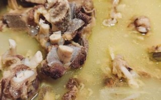 纯牛骨头汤怎么熬_牛骨头汤熬多久才白