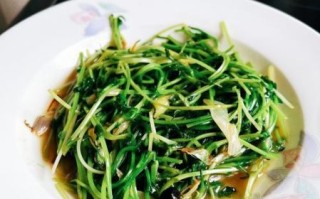 豌豆苗怎么炒好吃_豌豆苗焯水几分钟