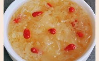 冰糖银耳羹怎么做_冰糖银耳羹的功效与作用