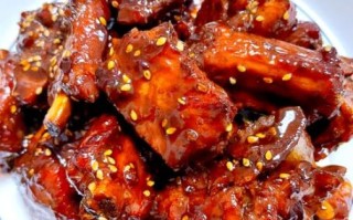 红烧排骨怎么做才好吃_家常红烧排骨的秘诀