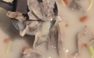 羊肉汤怎么煲才好吃_羊肉汤去膻味的窍门