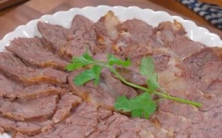 卤牛肉怎么做_卤牛肉的正宗做法