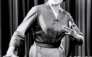 泉水叮咚响原唱是谁_于淑珍演唱背景