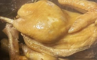 泥土叫花鸡怎么做_泥土叫花鸡要烤多久