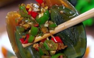 青椒皮蛋凉拌家常做法_皮蛋怎么凉拌才好吃