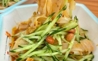 家常凉皮怎么做_凉皮快速简单做法