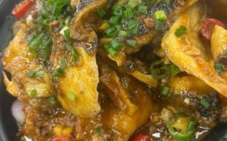 红烧鲢鱼头怎么做_红烧鲢鱼头家常做法