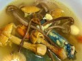 茶树菇煲鸡汤的做法_茶树菇煲鸡汤的功效