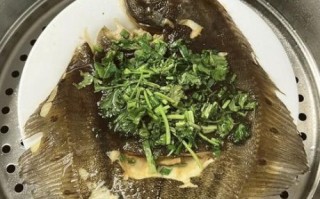 清蒸鲽鱼怎么做好吃_清蒸鲽鱼蒸多久才嫩