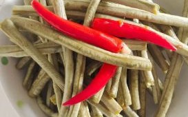 腌豆角怎么做好吃_腌豆角需要焯水吗