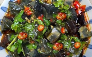 家庭自制皮蛋的做法_皮蛋用什么材料