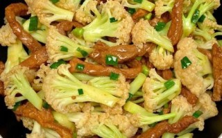 花菜肉片怎么炒_花菜炒肉片的家常做法