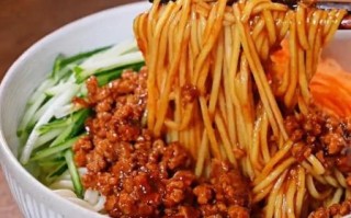 杂酱面怎么做_杂酱面酱汁怎么调