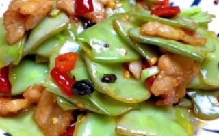 扁豆炒肉怎么炒才好吃_扁豆炒肉焯水还是不焯水