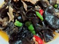 木耳肉片怎么炒才嫩_木耳肉片家常做法