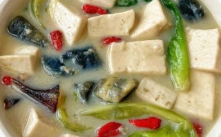 皮蛋豆腐要不要焯水_皮蛋豆腐豆腐用开水煮吗