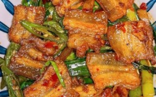 回锅肉炒蒜苗怎么做_回锅肉炒蒜苗的家常做法