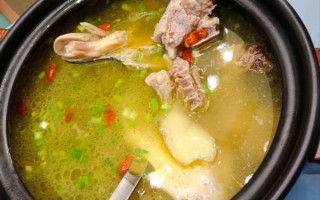 鸭汤里放什么食材好吃_老鸭汤加什么料最香