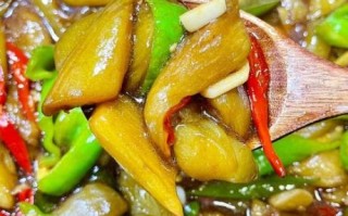 爆炒茄子丁怎么做_茄子丁先炸还是先炒