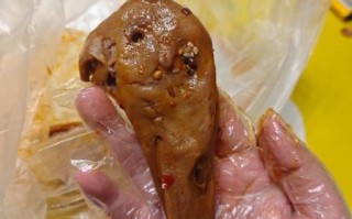 鸭头哪个部位不能吃_鸭头食用禁忌部位