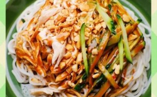 红油鸡丝凉面怎么做_红油鸡丝凉面热量高吗