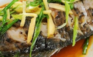 清蒸鲫鱼怎么做_清蒸鲫鱼要蒸多久