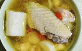 山药炖鸡汤有什么功效_适合哪些人喝