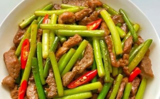 猪肉炒蒜苔怎么做好吃_蒜苔炒肉先炒哪个 猪肉炒蒜苔怎么做好吃_蒜苔炒肉先炒哪个