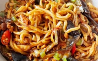 茄子焖面怎么做_茄子焖面家常做法