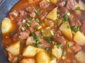 西红柿土豆炖牛肉怎么做_牛肉软烂不柴的秘诀