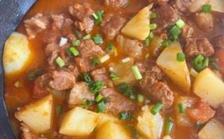西红柿土豆炖牛肉怎么做_牛肉软烂不柴的秘诀