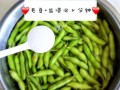 煮毛豆怎么保持翠绿_毛豆不变色的技巧