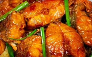 红烧鲈鱼家常简单做法_鲈鱼怎么烧不腥