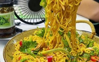 雪碧冷面怎么做_雪碧冷面需要哪些材料