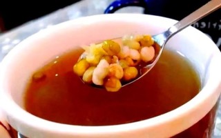 绿豆汤为什么是红色_绿豆汤变红还能喝吗