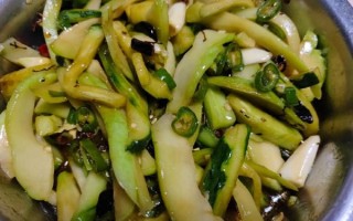 佛手瓜怎么凉拌_佛手瓜凉拌要不要焯水