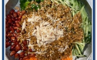 鸡丝凉面怎么做_鸡丝凉面调料窍门