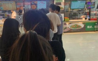 大学食堂什么窗口最火_为什么天天排长队