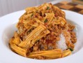 腐竹炒肉盖浇饭怎么做_腐竹炒肉盖浇饭热量高吗