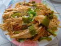青椒炒金针菇怎么做_金针菇炒青椒要不要焯水