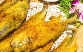 炸黄花鱼用干面粉还是面糊_哪个更酥脆