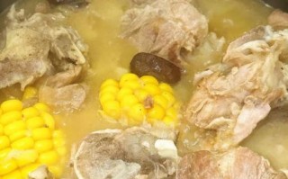 炖大骨头汤怎么做_大骨头汤怎么炖才白