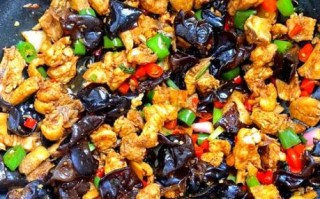 木耳炒鸡怎么做_木耳炒鸡需要焯水吗