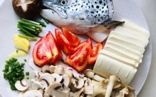 三文鱼头怎么做好吃_三文鱼头汤的做法