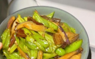 长茄子炒肉怎么做好吃_长茄子炒肉的家常做法窍门