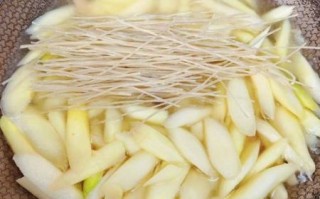 白芦笋要削皮吗_白芦笋怎么去皮不浪费