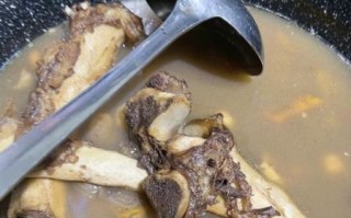 煲牛骨汤放什么材料好_牛骨汤怎么煲才香