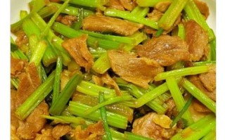 芹菜炒肉怎么做好吃又简单_家常芹菜炒肉做法窍门