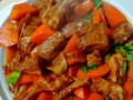 红焖羊肉的家常做法_怎么炖才不膻